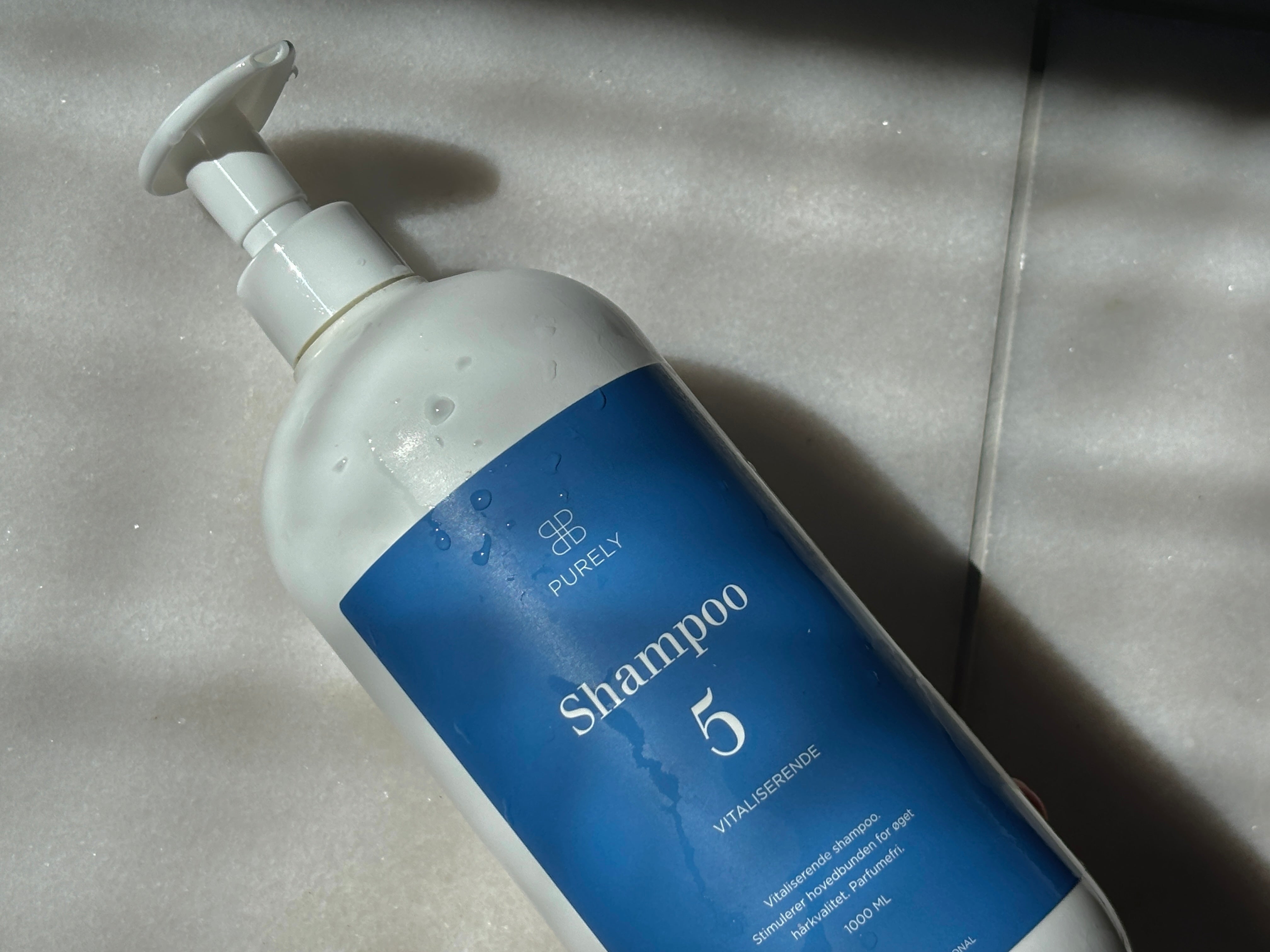Shampoo 1000 ml – guide til valg, dosering og køb - Purely Professional